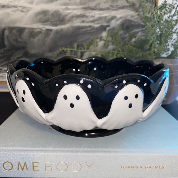 Holiday | Ceramic Scalloped Ghost Footed Bowl Halloween Home Decor ...